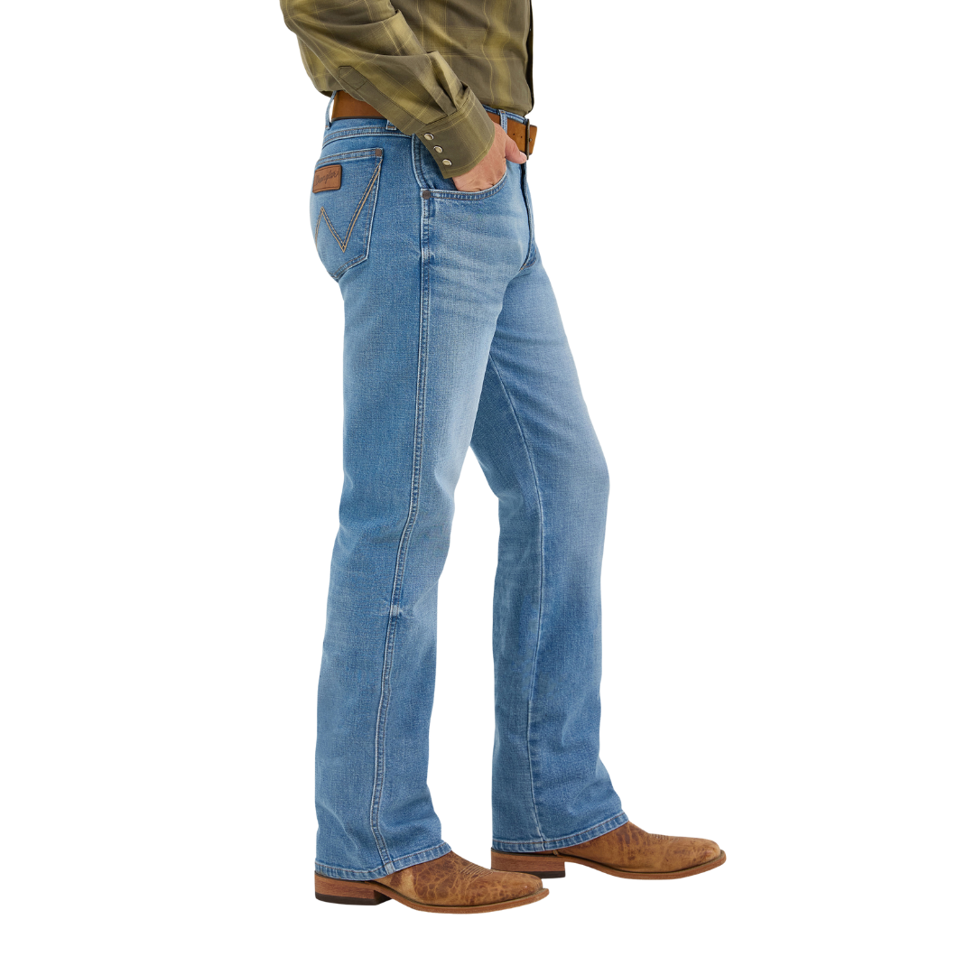 Wrangler Men's Retro Slim Bootcut Jeans - Western Style Quality